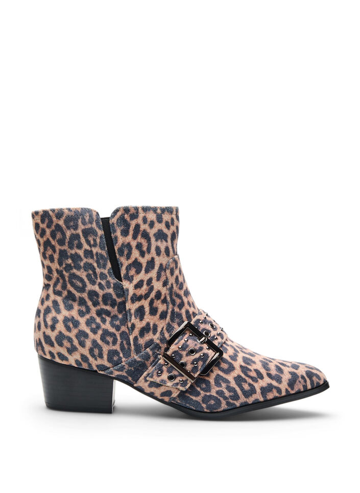 Wide fit - Leopard-mønstret ankelstøvel med spenne og nagler - Brun ...